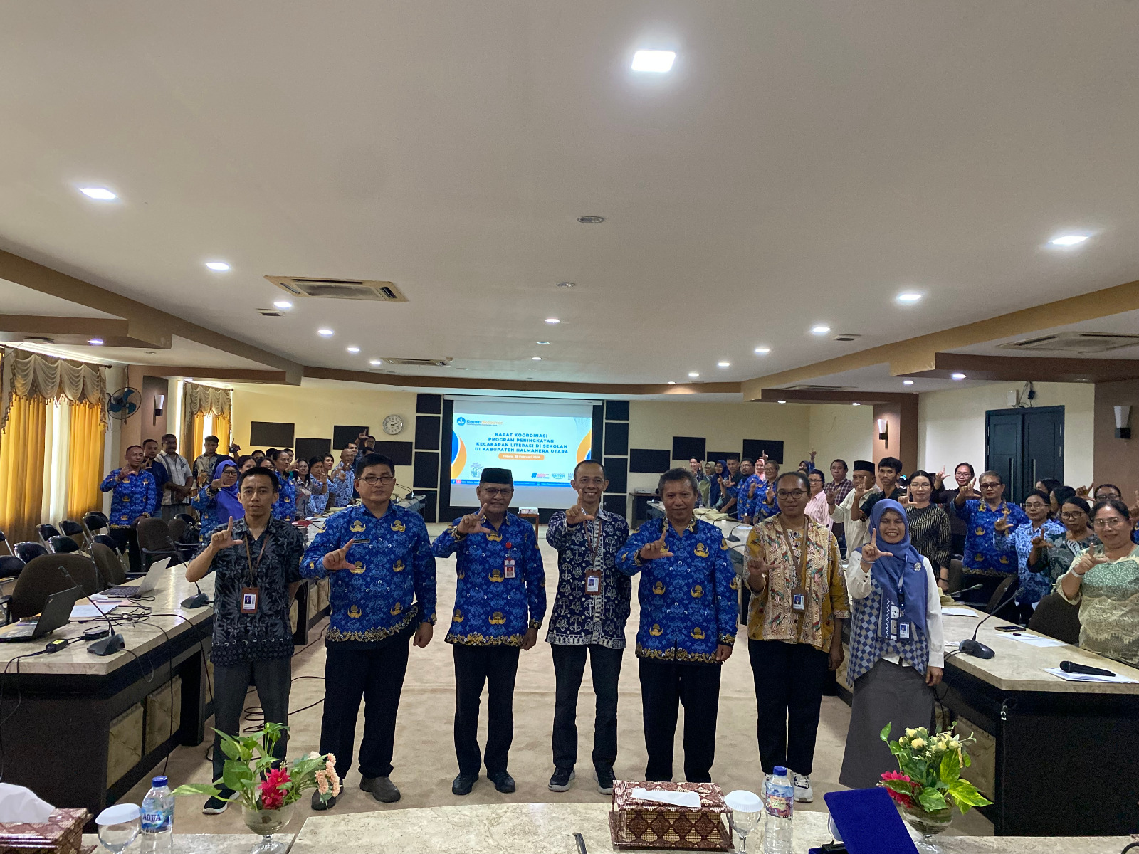 Struktur Kalimat Bahasa Indonesia dalam Naskah Dinas - Balai Bahasa ...